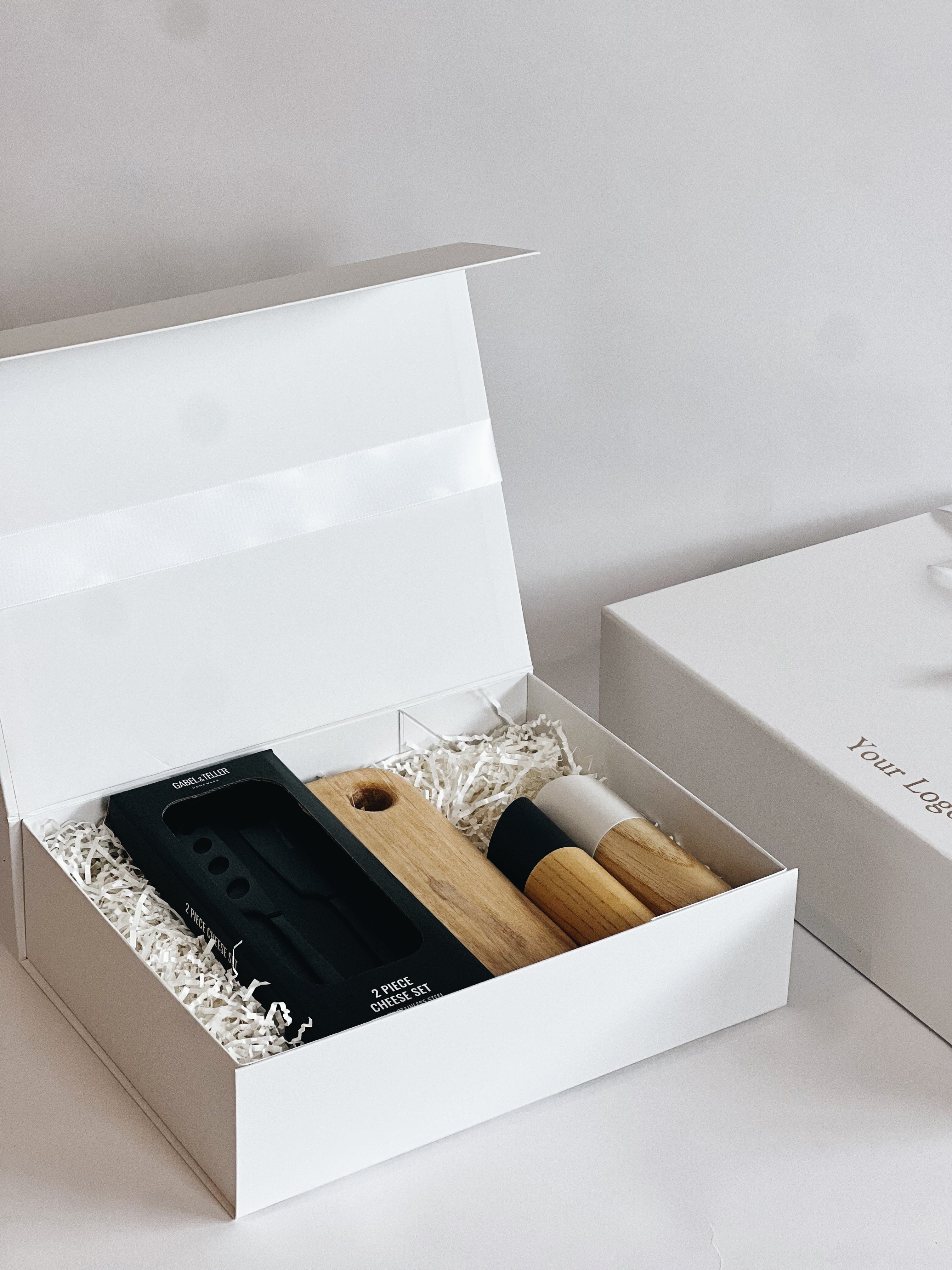 Contemporary Essentials Hamper Set – Bundl Gifting